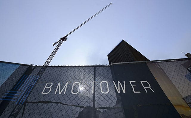 Crane over Milwaukee marks BMO Tower’s progress - J.H. Findorff & Son Inc.